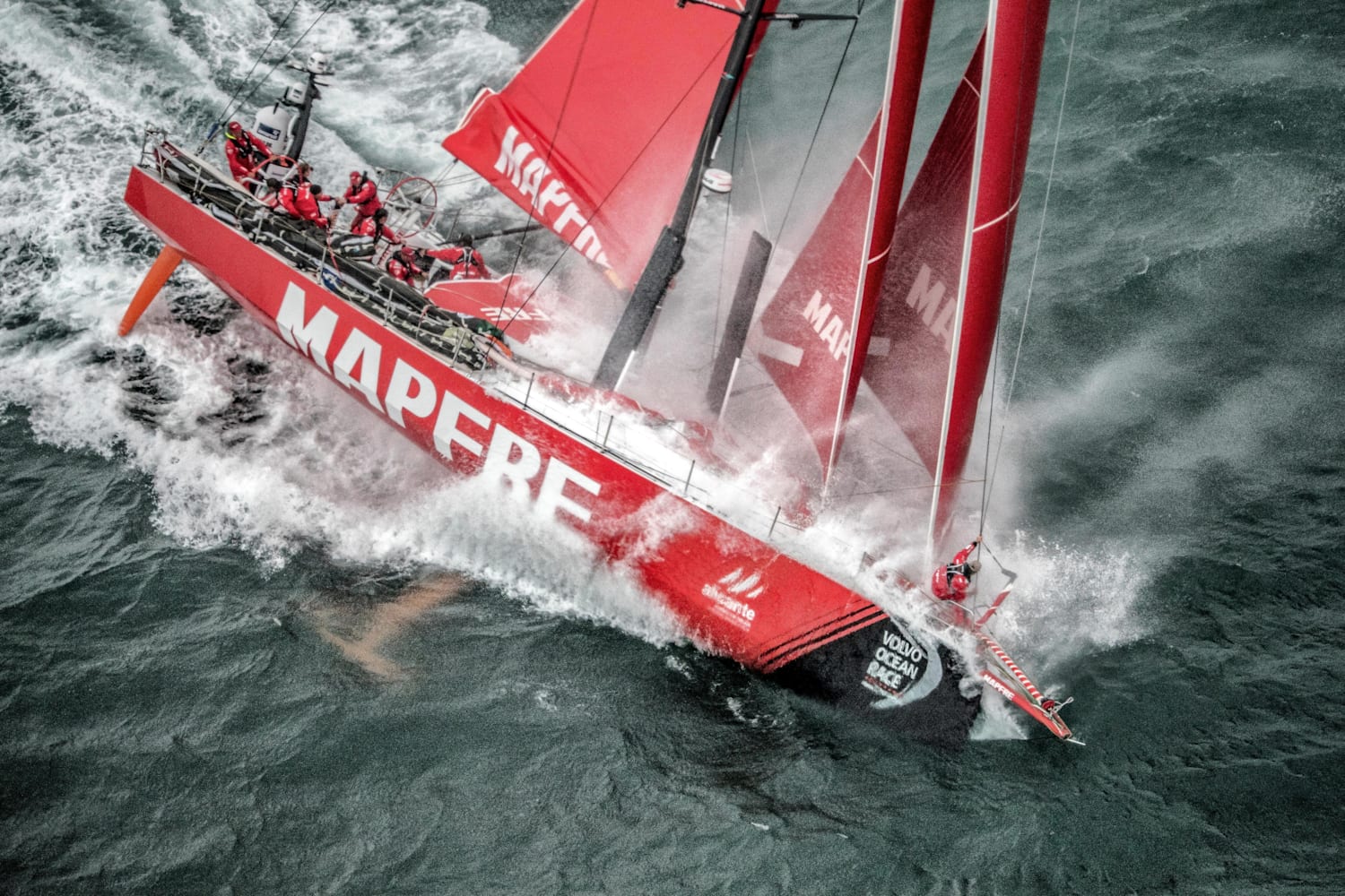 Watch Volvo Ocean Race boats send it in 40knots +video+