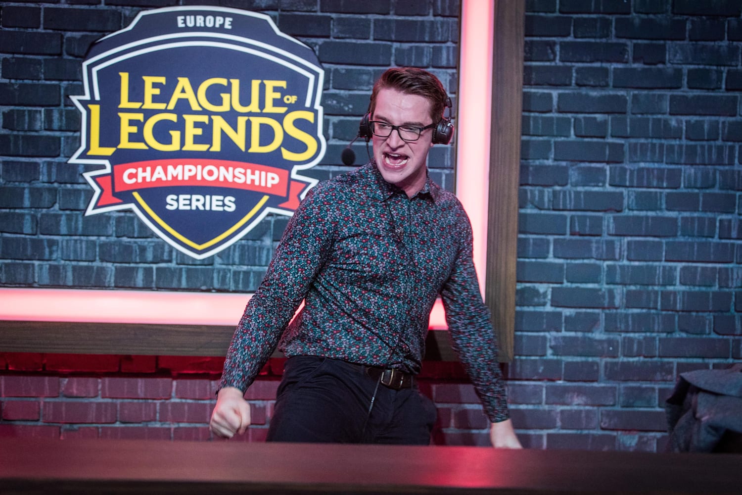 Interview avec Medic, caster League of Legends ! Worlds