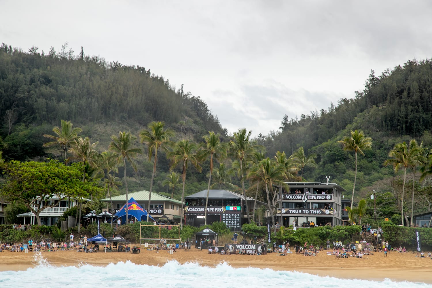 Volcom Pipe Pro 2020: Day 2 – video