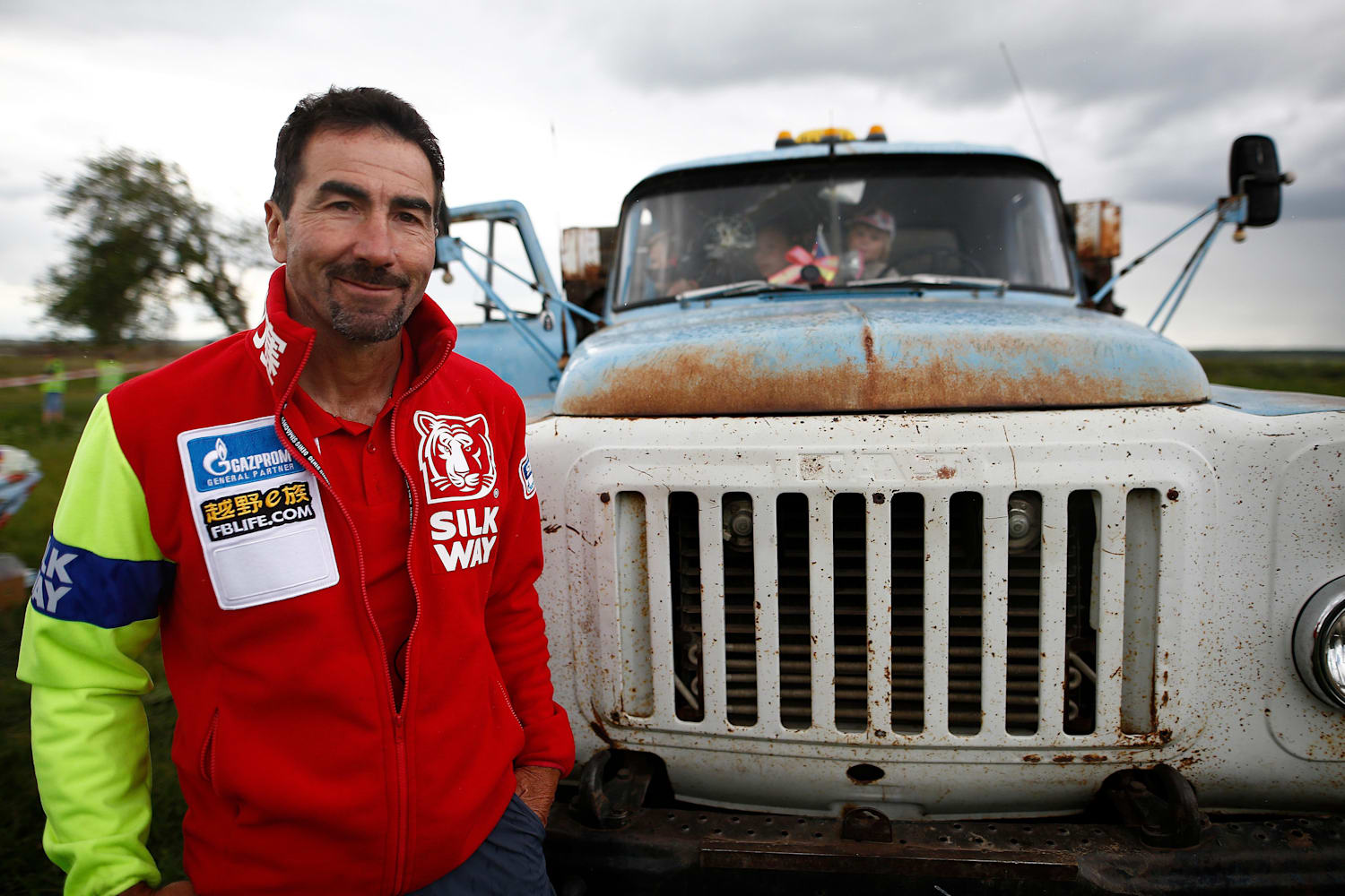 Silk Way Rally: Luc Alphand opens the road ++video++