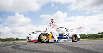 Max Verstappen and ‘Mad’ Mike Whiddett go drifting