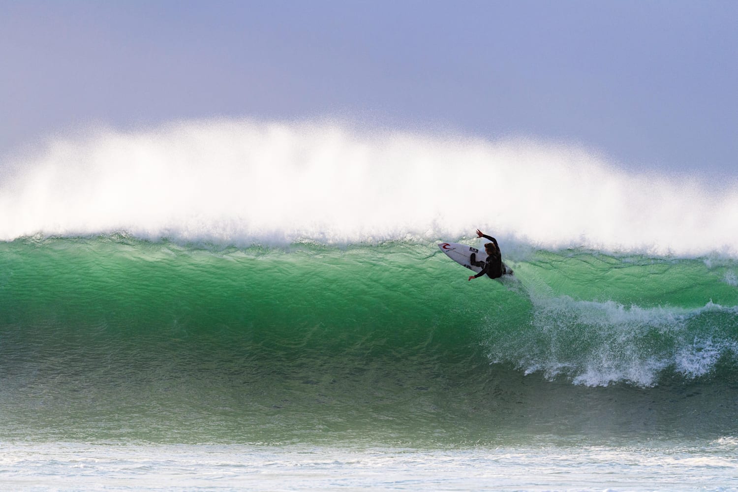 Sessions: Early season pro surfing at J-Bay – video