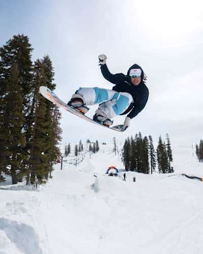 Freestyle snowboarding vs. freeride snowboarding