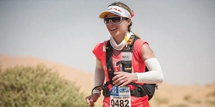 Ultramaratonista Fernanda Maciel na Marathon des Sables