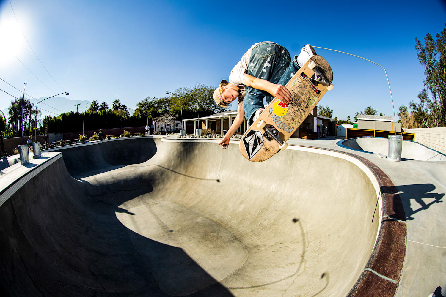 CJ Collins FER DAYZ: skating urban terrain