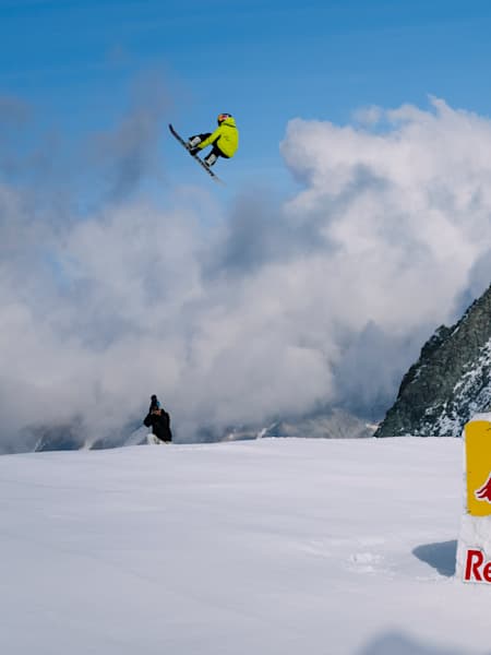 Chasing Winter: Competitive snowboarding in 2022