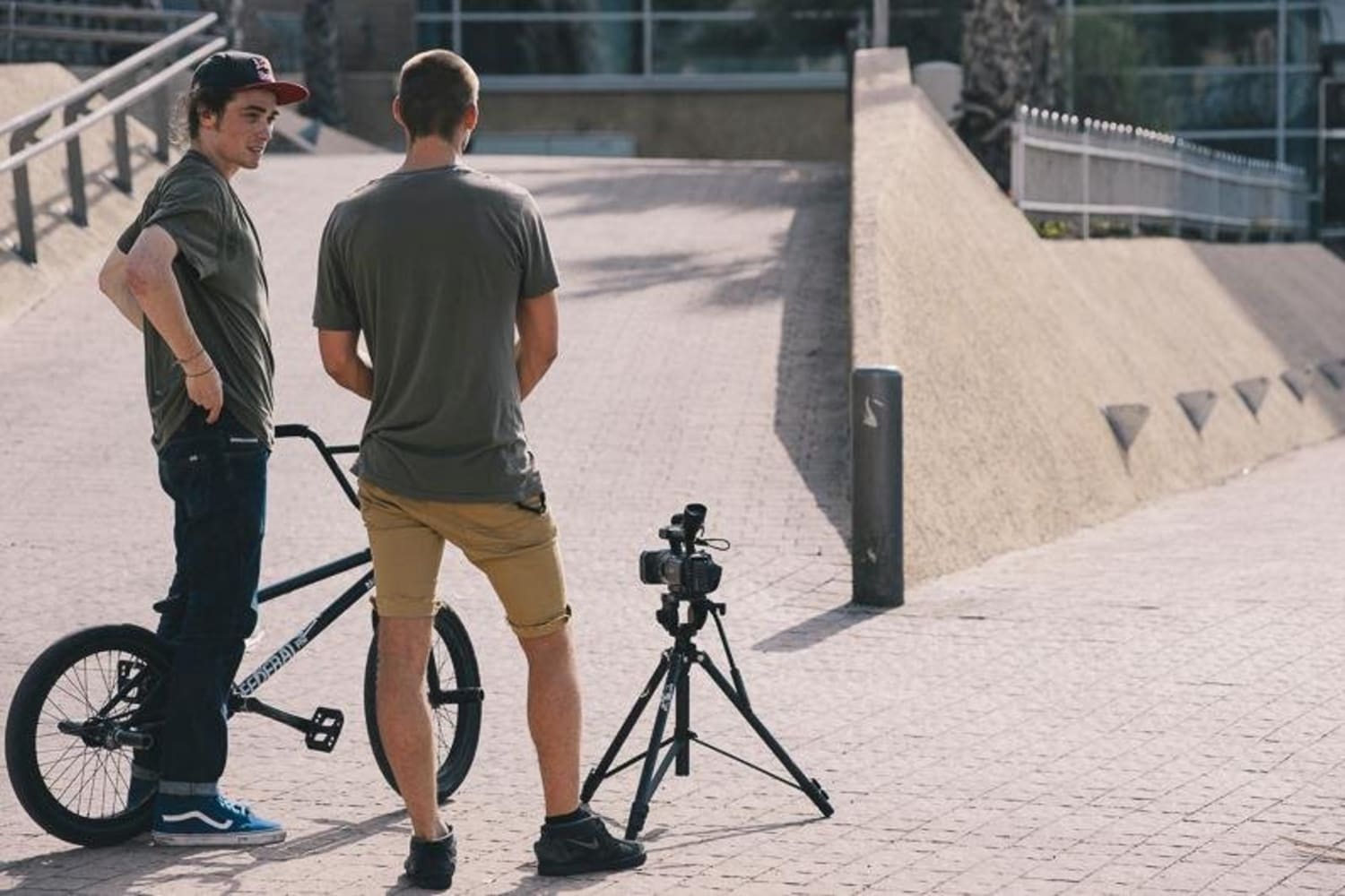 Trailer vidéo : Bruno Hoffmann - White City