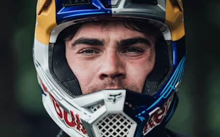 Loïc Bruni: Get to know the MTB Downhill athlete
