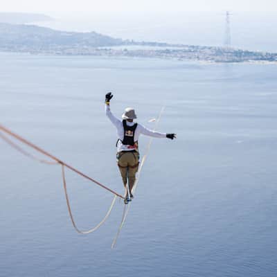 Jaan Roose: World-first slackline on the Messina Strait