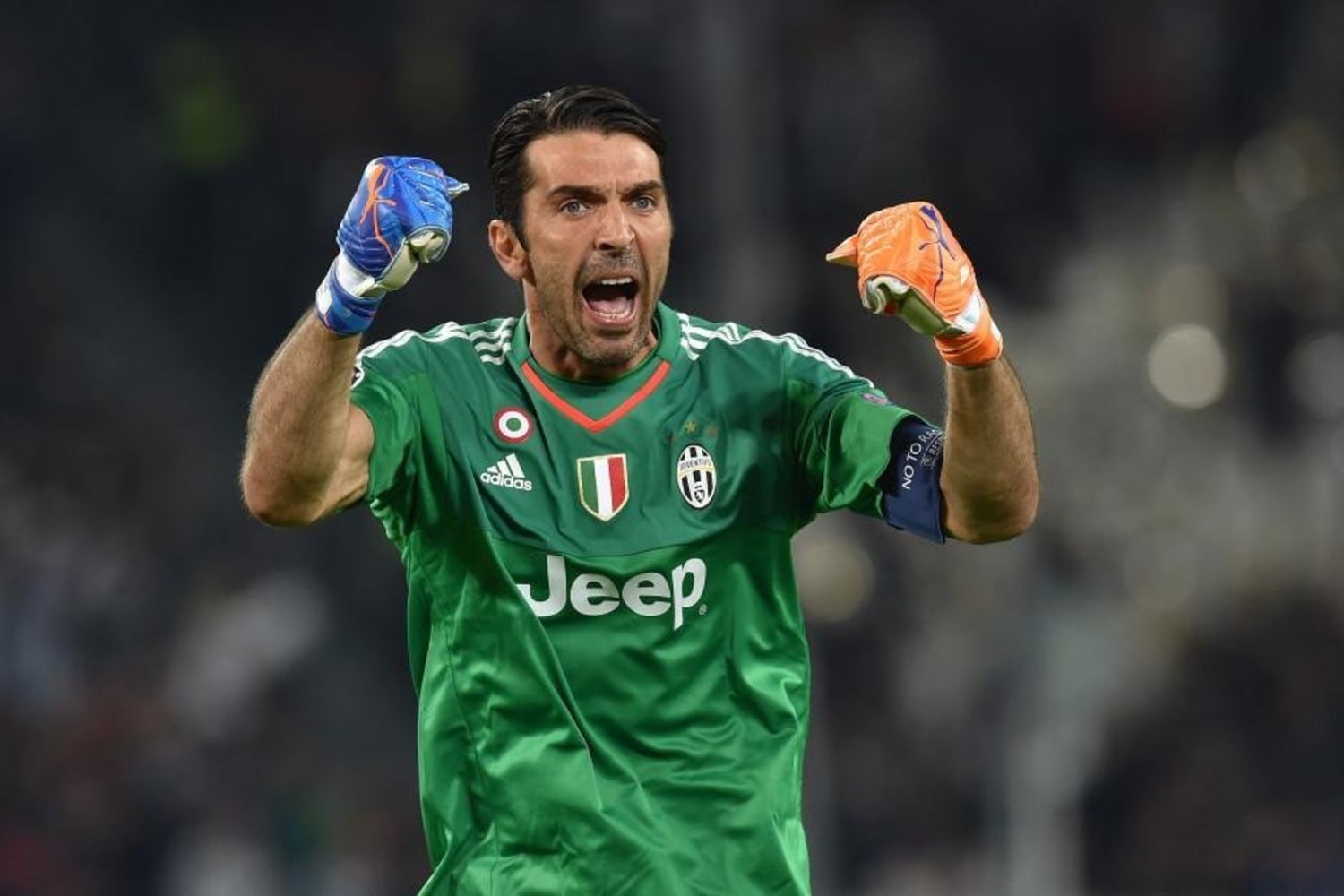 10 melhores defesas de Buffon