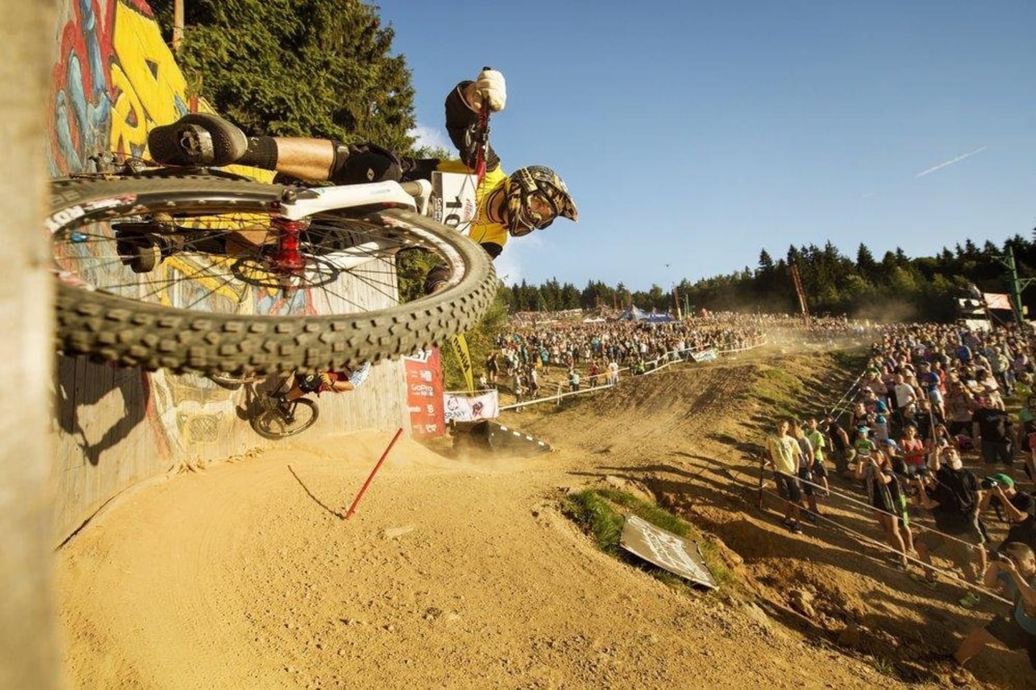 VIDEO z JBC 4X Revelations 2015 - Nabitá akce ve 4min