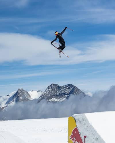 Qui est Eileen Gu, ado prodige du ski freestyle? Vidéos