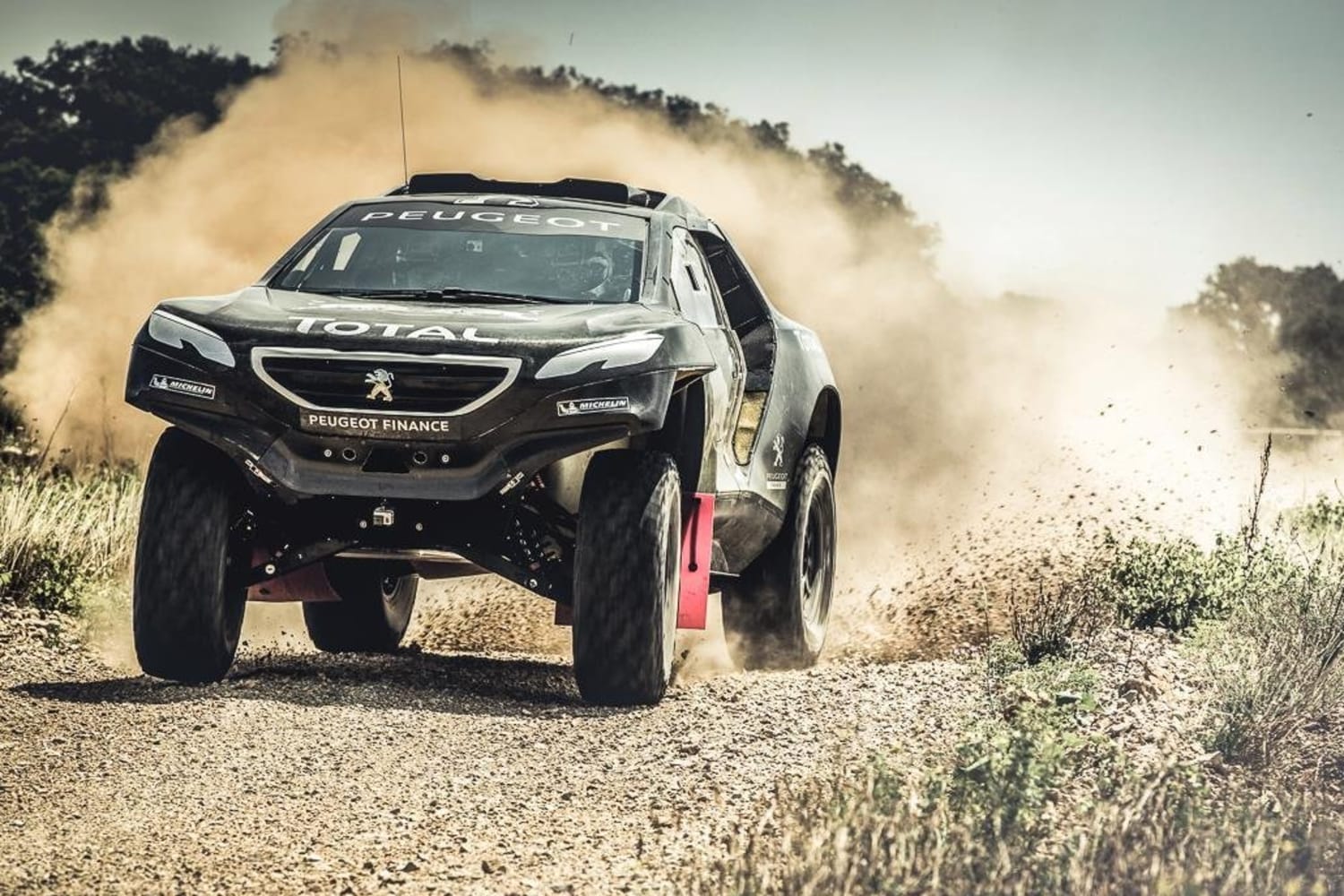 Il primo test della Peugeot 2008 per la Dakar - video