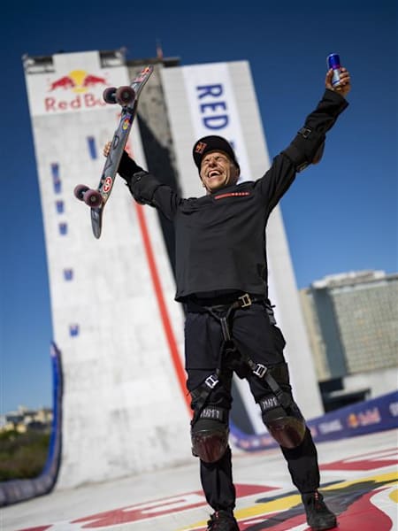 Sandro Dias rompe dos récords mundiales: velocidad y altura