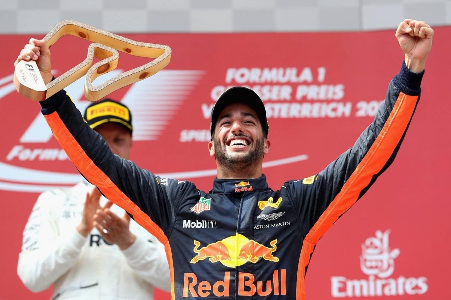 Ricciardo sigue imparable