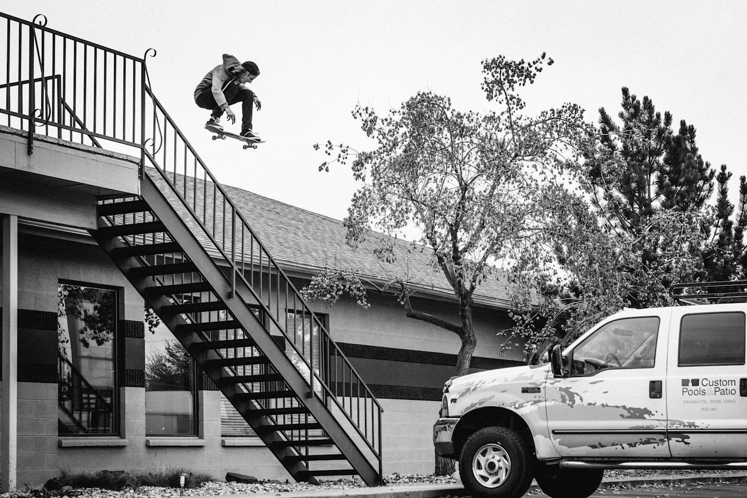 Aaron Jaws Homoki sautera de n'importe quoi