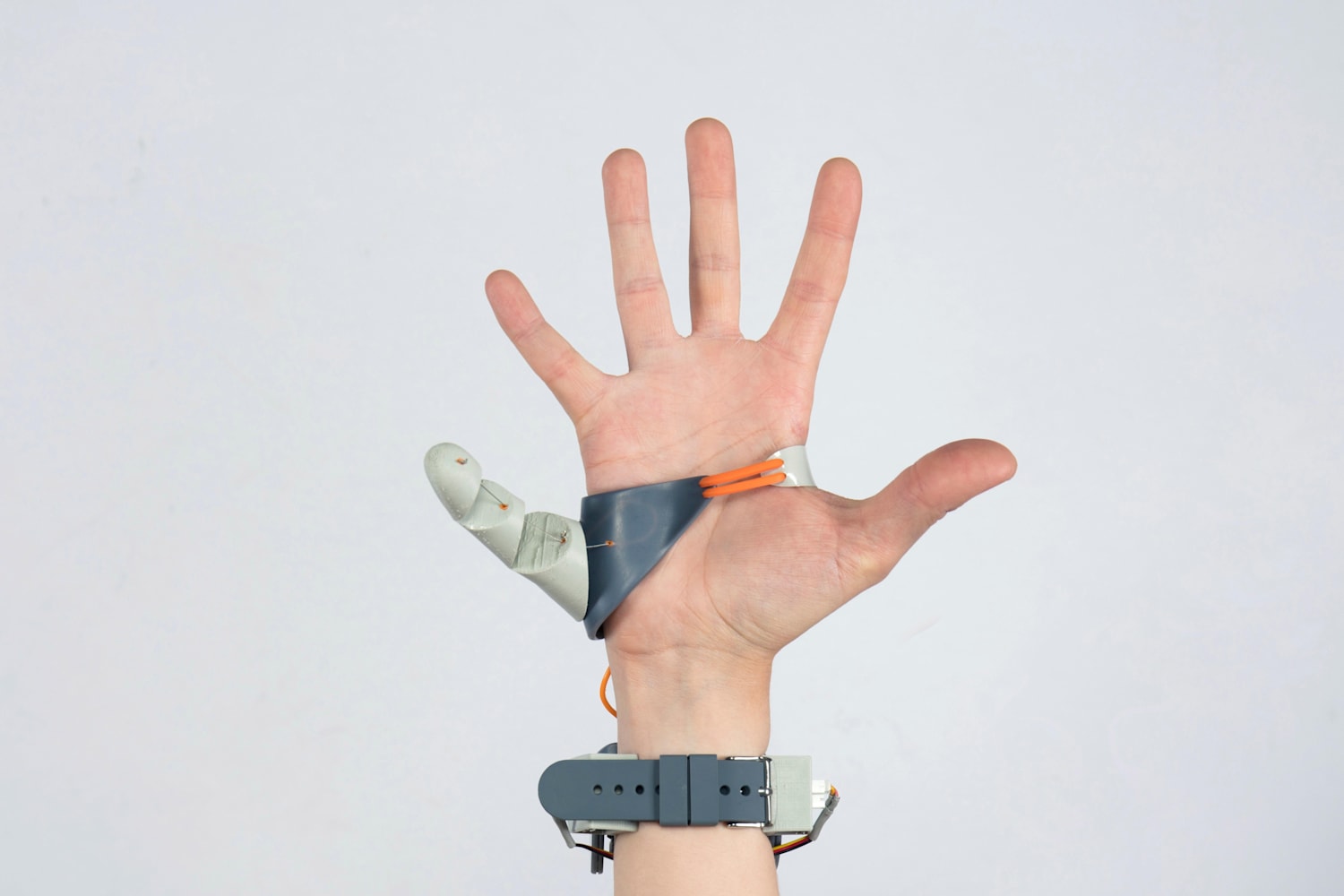 Third Thumb Project: Dani Clode & his 3D-printed thumb