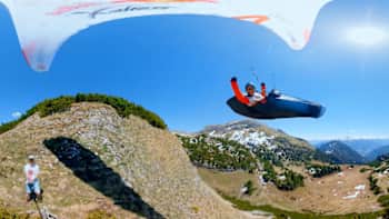 Red Bull X-Alps: Amazing VR paragliding video