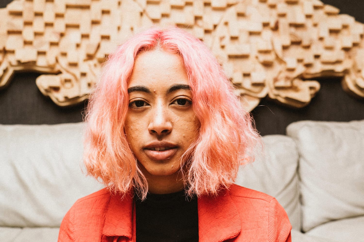 Red Robyn: Durban's dynamic songbird