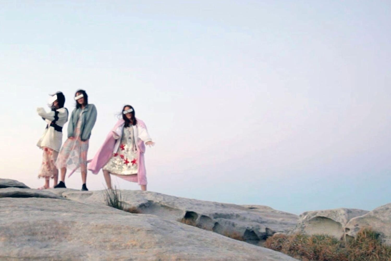 Haiku Hands: exclusive mix