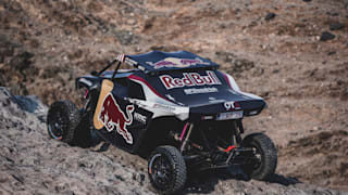 Dakar: Cyril Despres et Mike Horn pilotent le buggy OT3