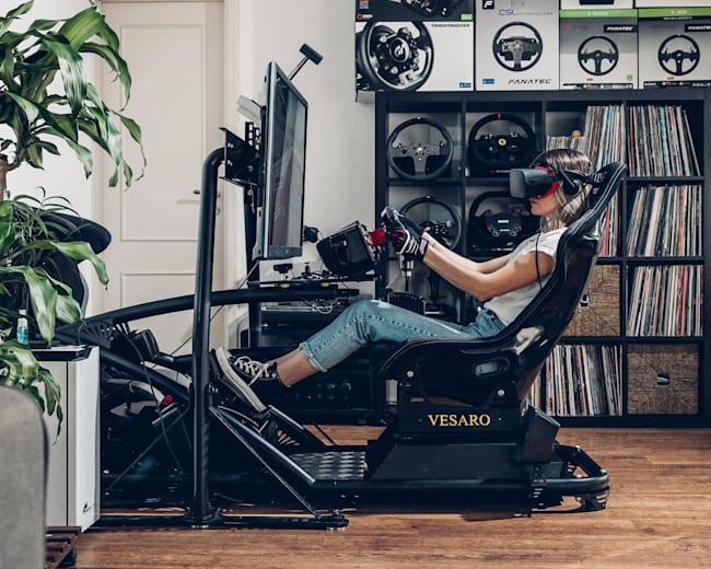 Sim Racing Girl a testé le simulateur Red Bull ! Vidéo