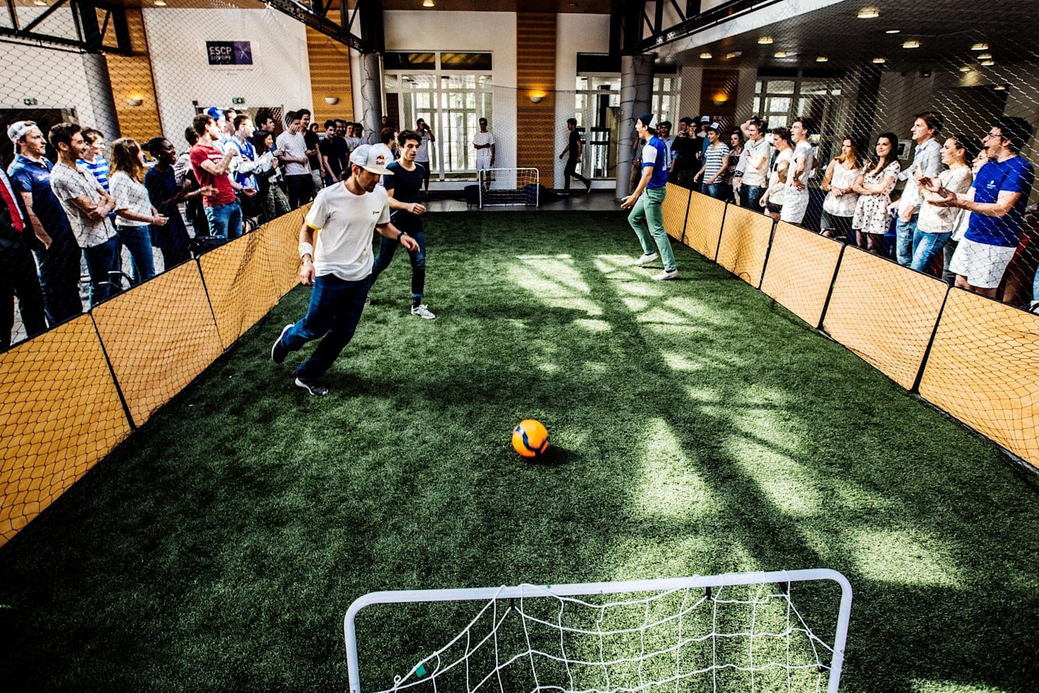 Dual Football : Le tournoi à Paris en vidéo