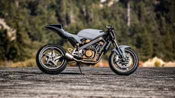 Honda Hawk RC31: Bike Builds with Aaron Colton S2 E1