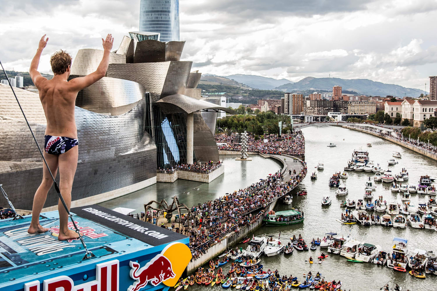 Gary Hunt gana las Red Bull Cliff Diving World Series