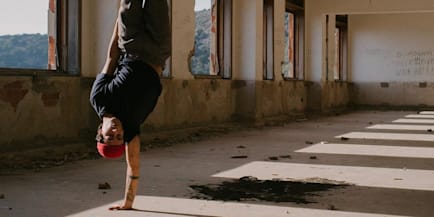 Léo Walk, portrait du danseur de Christine & The Queens