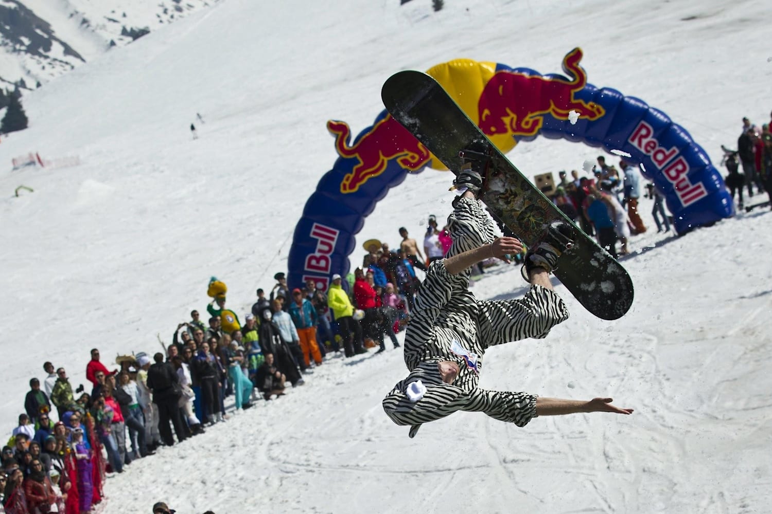Red Bull Jump and Freeze: никто не уйдет сухим!