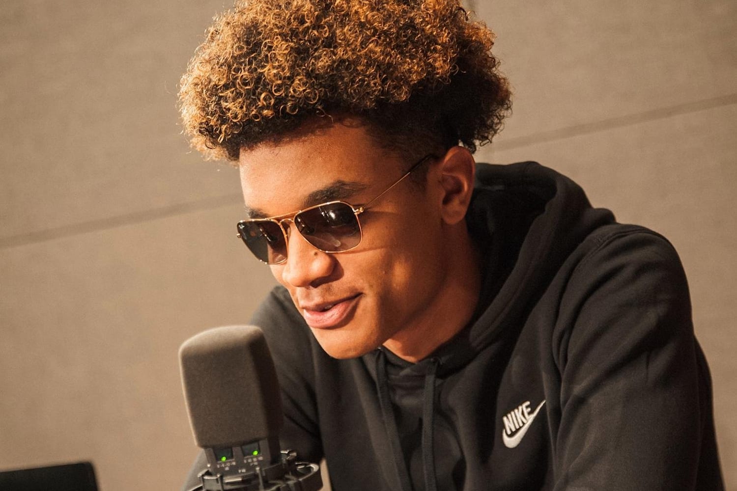 Young Kio over Old Town Road