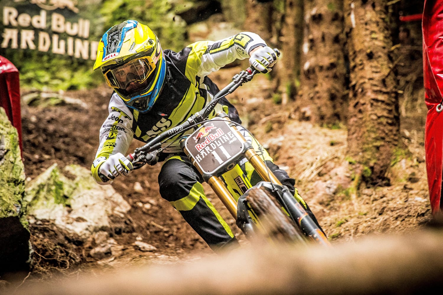 Red Bull Hardline: Mountain bike downhill event – video