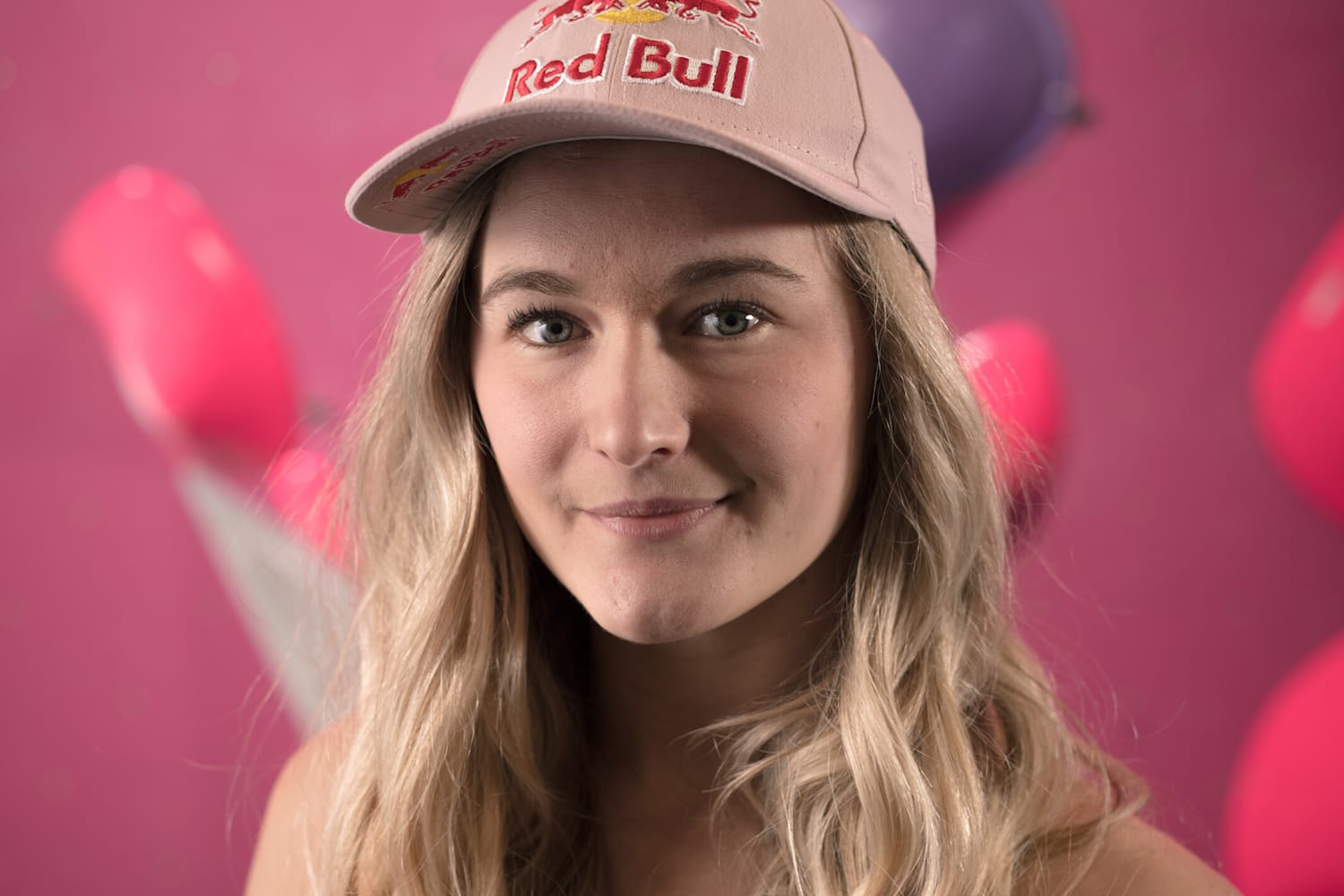 Shauna Coxsey: Climbing – Red Bull Athlete Profile
