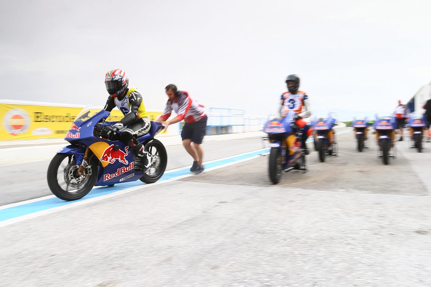 Red Bull Rookies MotoGP Cup: Watch a GoPro 360 video