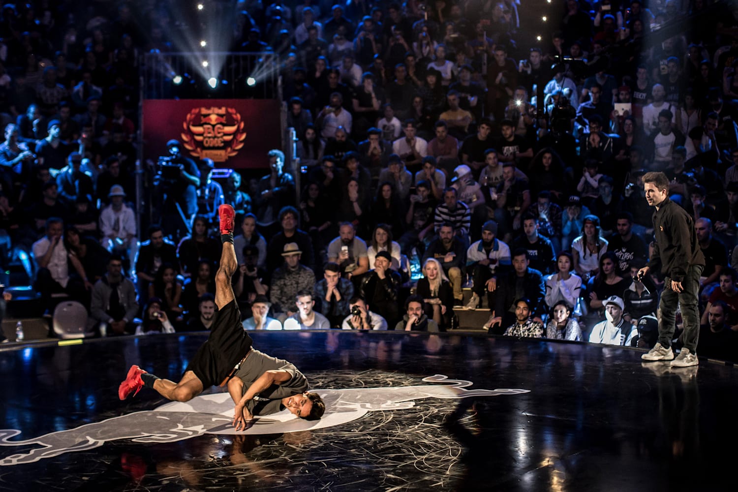 RED BULL BC ONE CYPHER 2016 RED BULL BC ONE CYPHER 2016