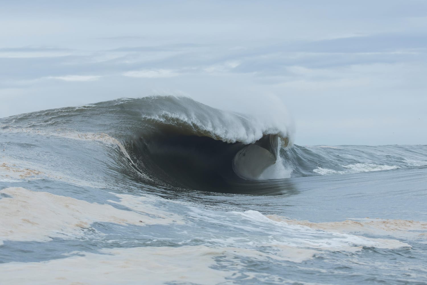 Le 7 onde più spaventose del mondo dove surfare