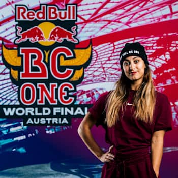 B-Girl Jilou: German breaking dancer - profile