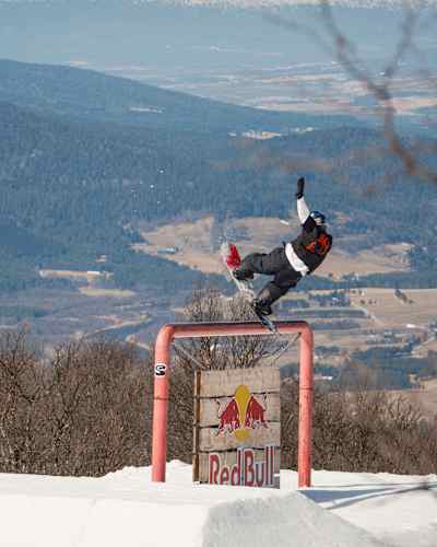 Snowboarder Marcus Kleveland's inspiring return from injury