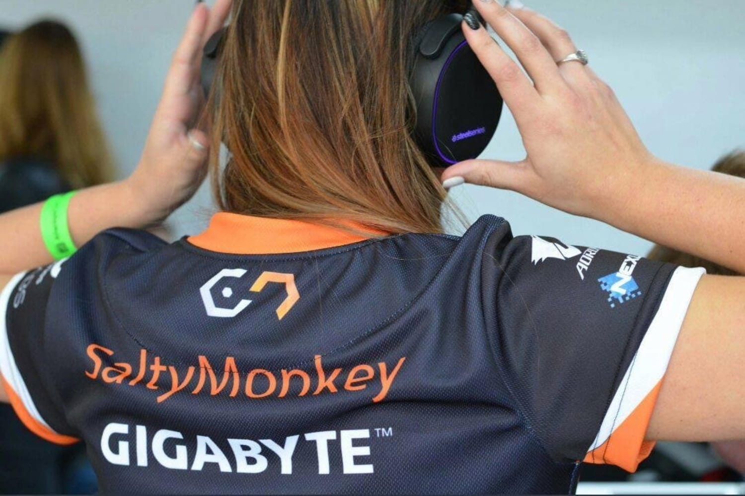 Salty Monkey on her move from CSGO to Hearthstone