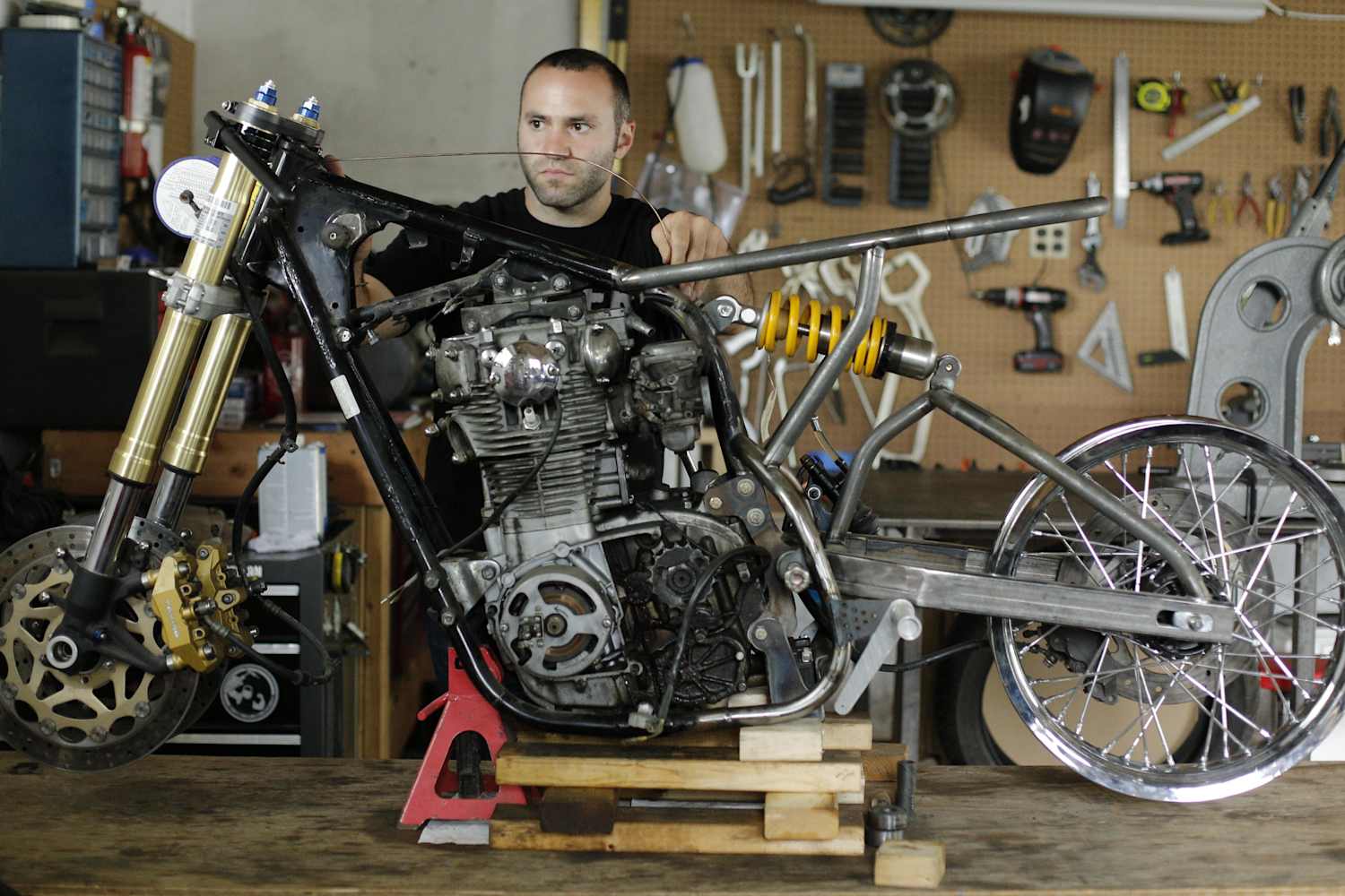 Build customized motorcycles by Nick Cologero