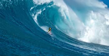 TUDOR Jaws Big Wave Challenge 2023/24: surfing