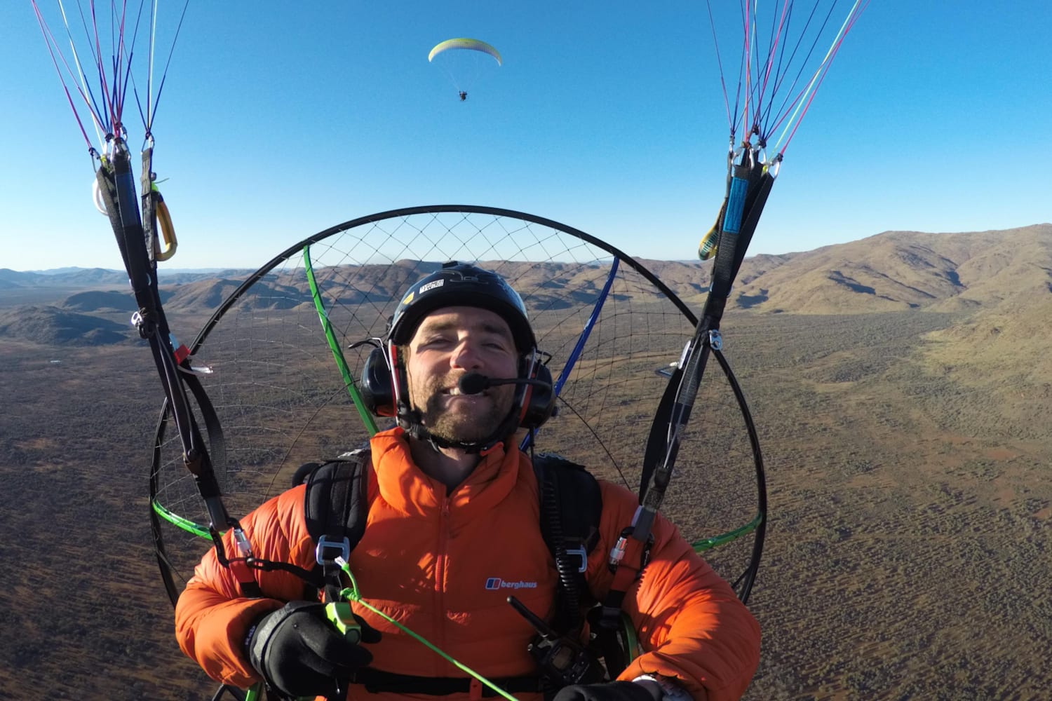Turner Twins: Amazing video of paramotor expedition