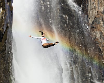 Orlando Duque: meet the Colombian cliff diving star