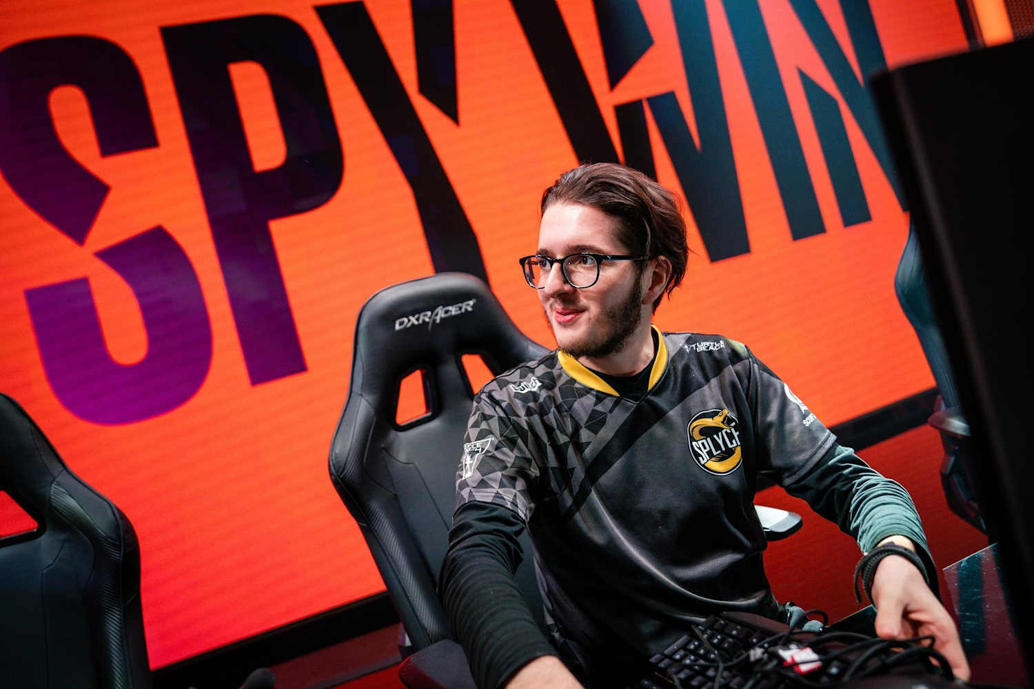 League of Legends: LEC & LCS playoffs first week review