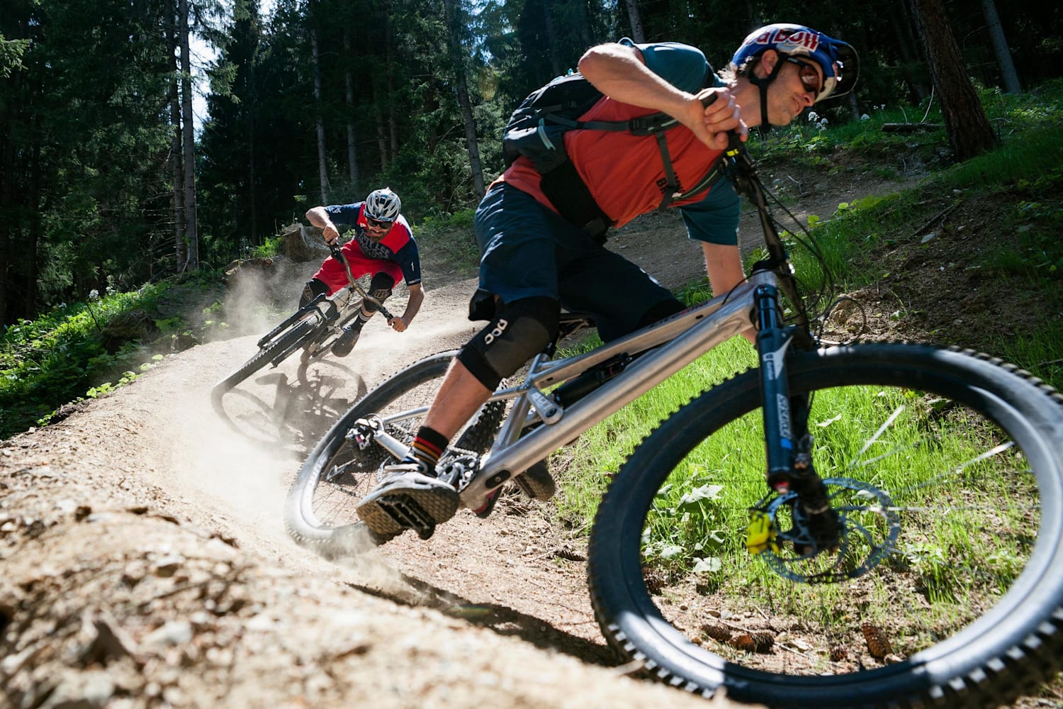 Comment prendre un virage incliné en VTT ? Tuto Vidéo