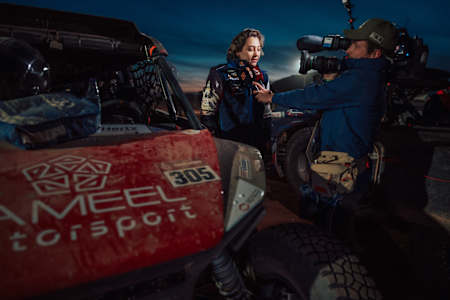 Dania Akeel Aims for Podium at Sixth Dakar Rally in Saudi Arabia