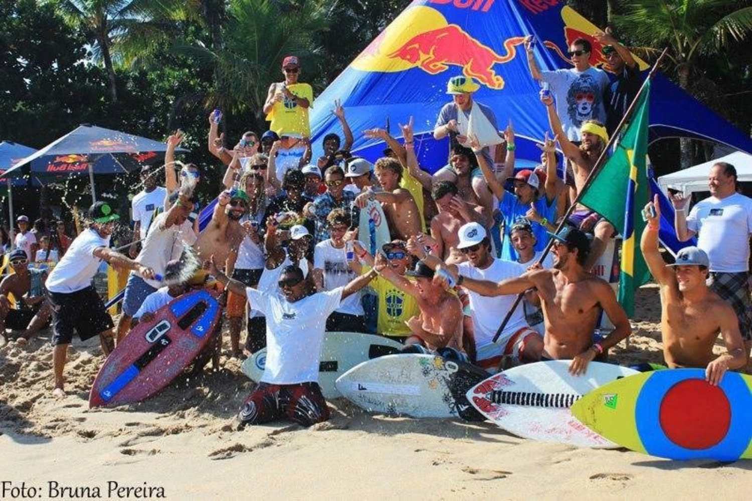 Lucas Fink vence a 1ª etapa do mundial de skimboard