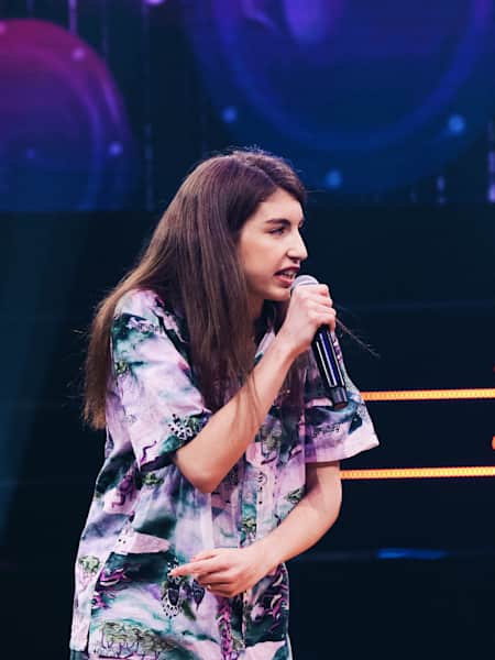 Sara Socas lanza "Dueños de to'" su nueva canción