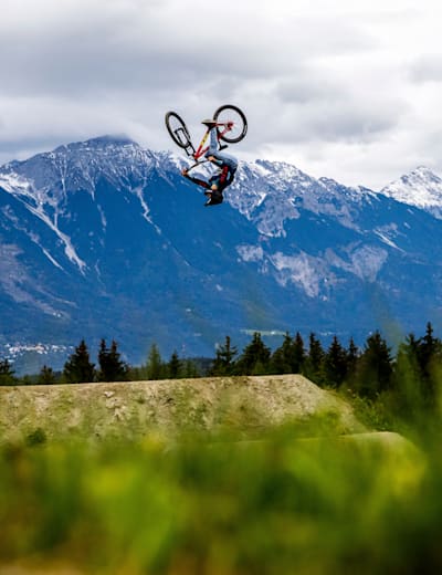 Best mountain bikes under £1,000: Check out the top 6